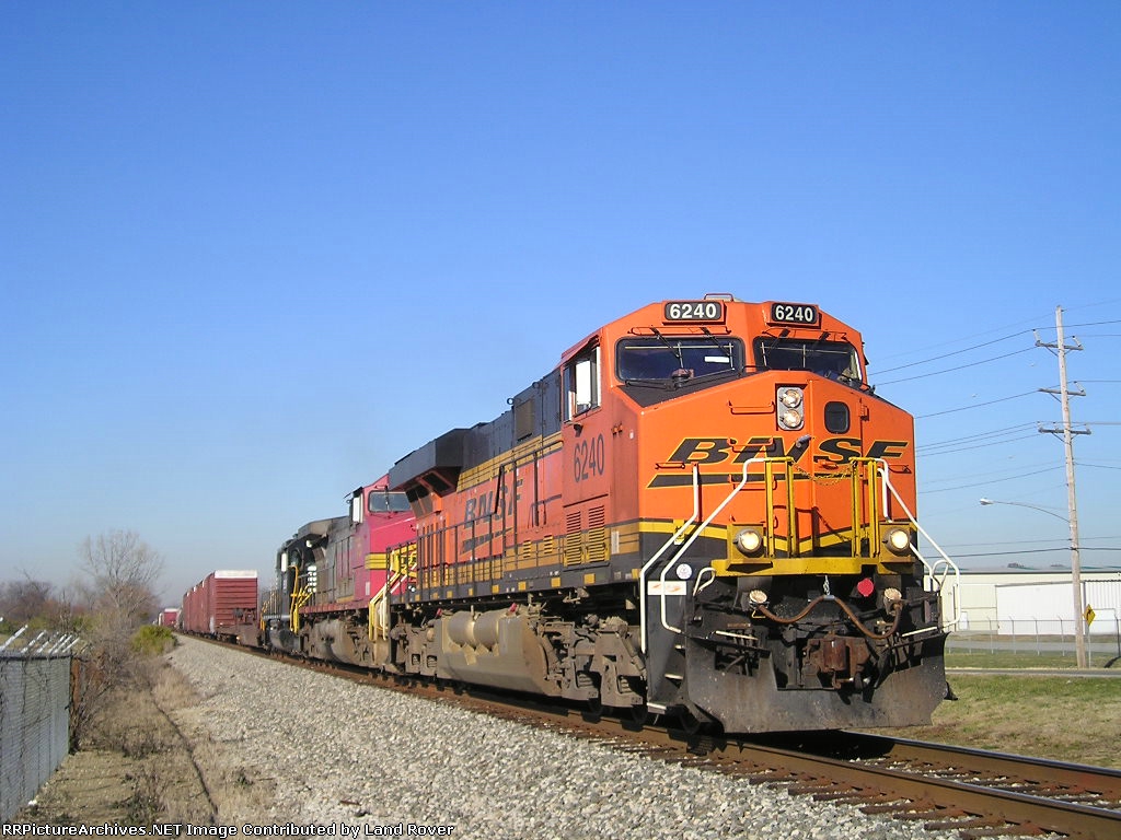 BNSF 6240 On NS 143-14